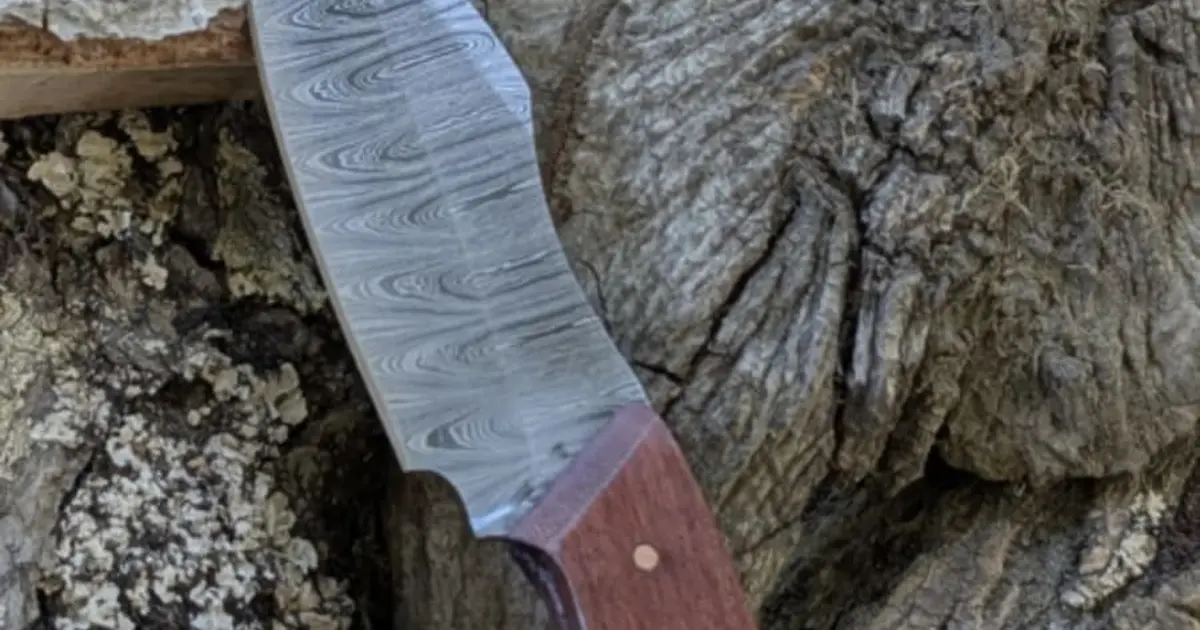 Atelier création de couteau en acier Damas à Valcivières (63) - : date ...