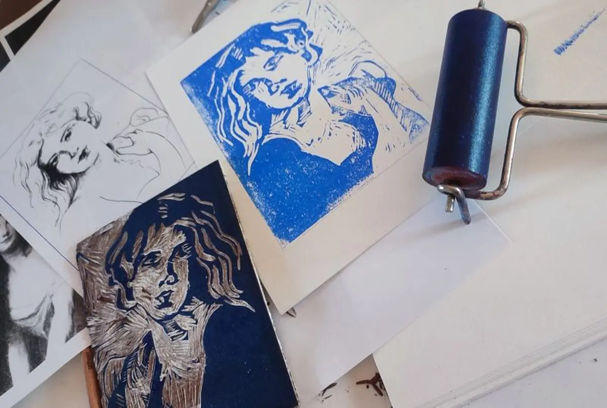 Atelier Jeunes au Musée Marzelles : Linogravure & tampon personnalisé ...
