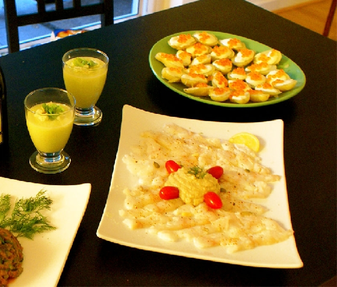 Recette de carpaccio au poisson blanc avec sauce pignons