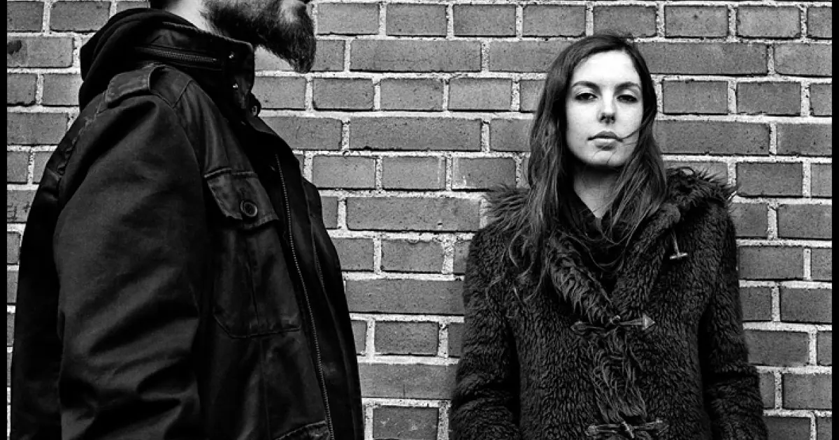 Domino_e prépare un premier album