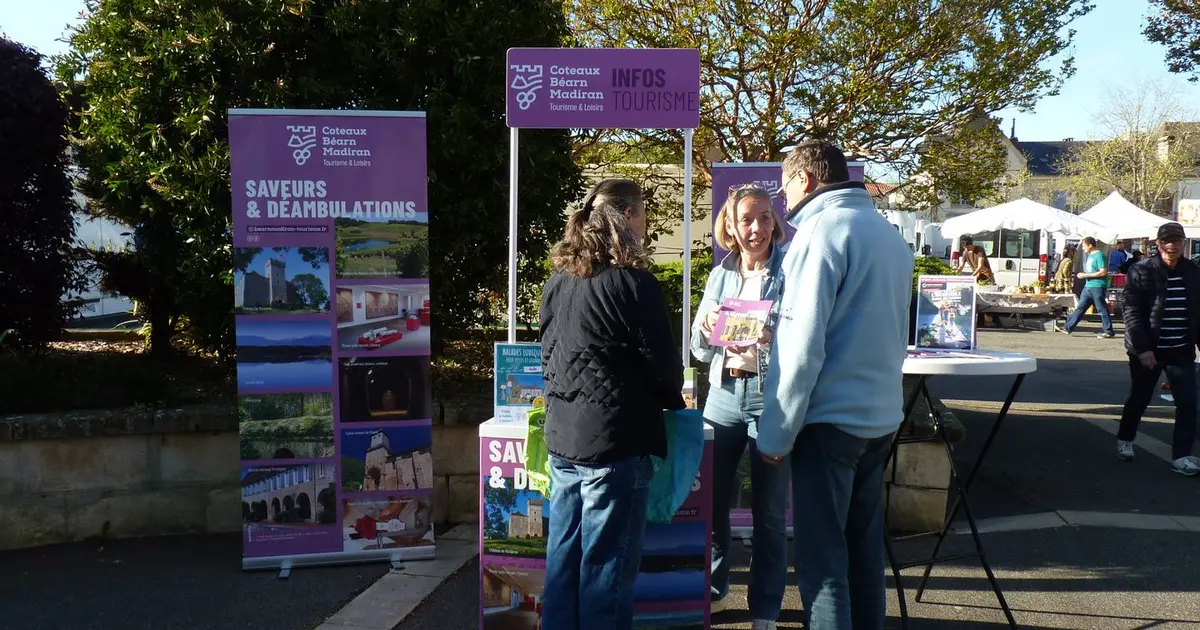 Le stand « tourisme & loisirs » Coteaux Béarn Madiran s’invite ! Arzacq ...