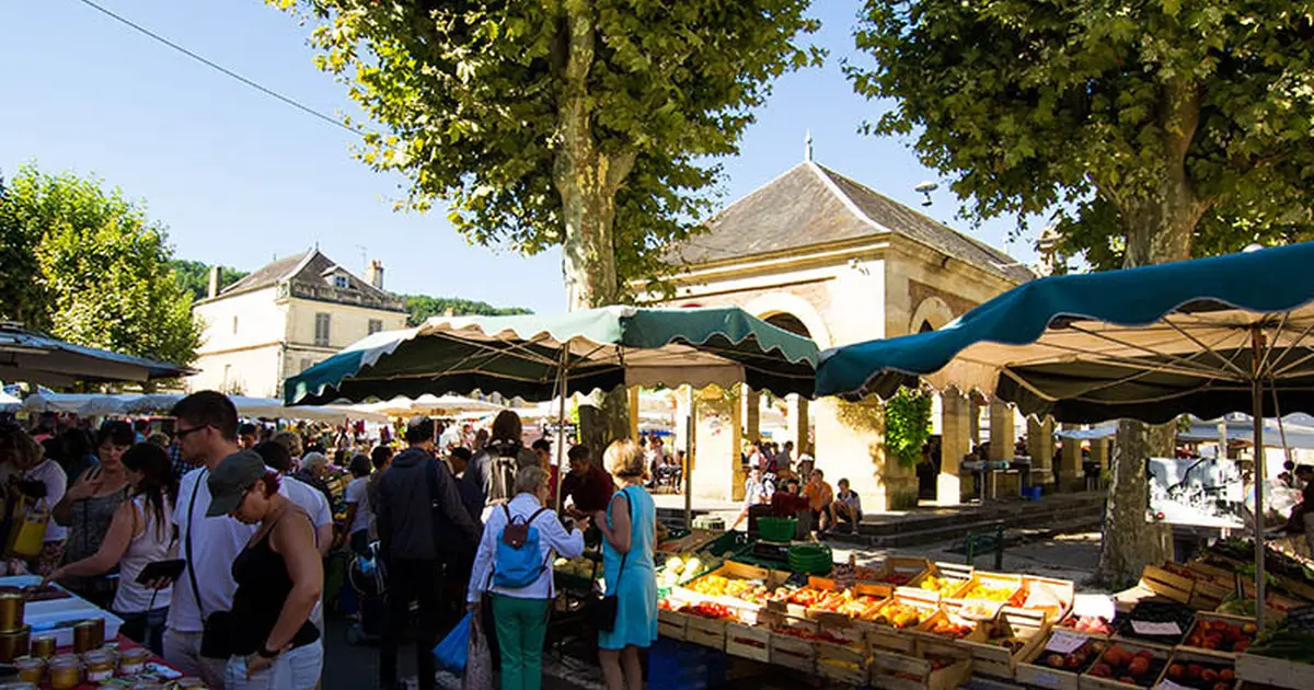 Marché traditionnel du jeudi Lalinde 2026 : date, horaires, exposants