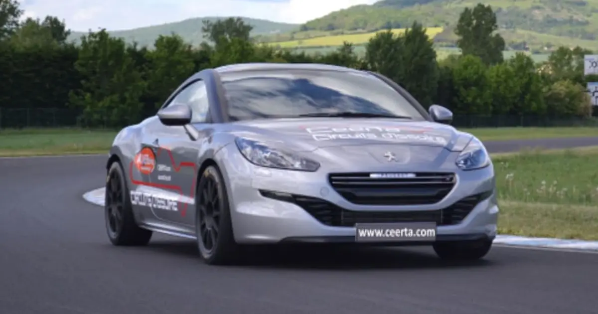 Stage de pilotage RCZ-R sur le Circuit d'Issoire (63), : date, horaires ...